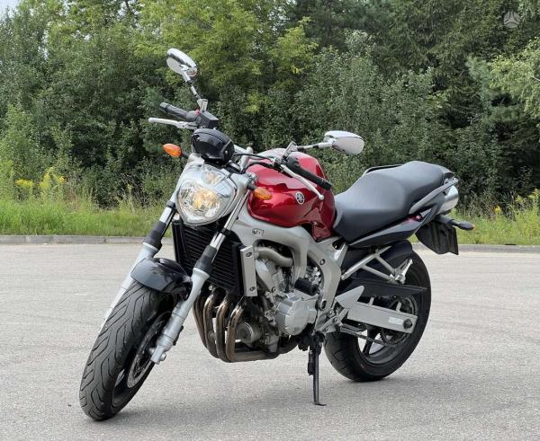 Sarkans Yamaha FZ 6N 2006 Viļņa, ar dzinēja tilpumu 0.60 L un nobraukumu 29 tūkst. km par 2499 €, foto 1 vietnē AUTOMOTO.COM.LV