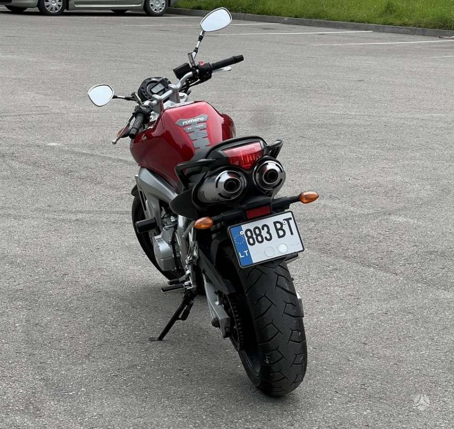 Sarkans Yamaha FZ 6N 2006 Viļņa, ar dzinēja tilpumu 0.60 L un nobraukumu 29 tūkst. km par 2499 €, foto 6 vietnē AUTOMOTO.COM.LV