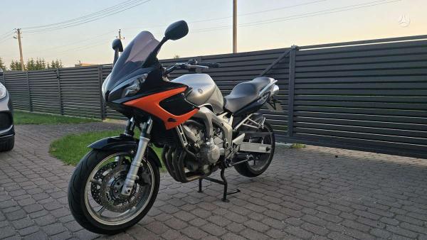 Черный Ямаха FZ 6S 2004 в Юрбаркас, объемом двигателя 0.60 л и пробегом 34 тыс. км за 2350 €, фото 1 на AUTOMOTO.COM.LV