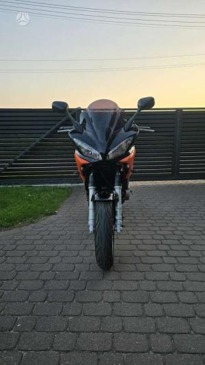 Черный Ямаха FZ 6S 2004 в Юрбаркас, объемом двигателя 0.60 л и пробегом 34 тыс. км за 2350 €, фото 4 на AUTOMOTO.COM.LV