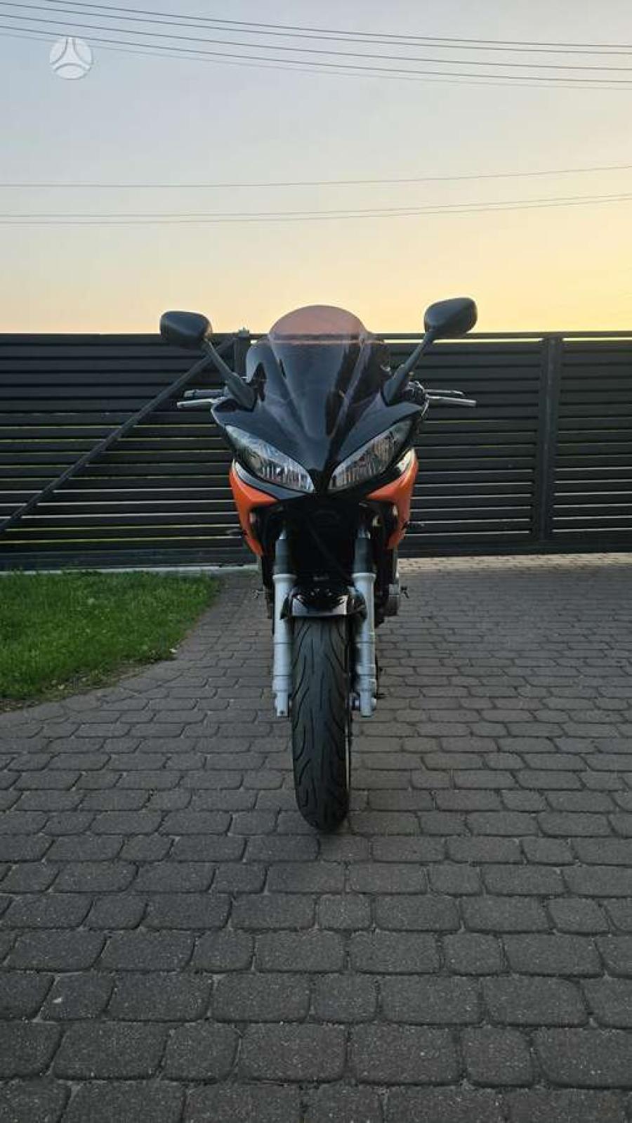 Черный Ямаха FZ 6S 2004 в Юрбаркас, объемом двигателя 0.60 л и пробегом 34 тыс. км за 2350 €, фото 4 на AUTOMOTO.COM.LV