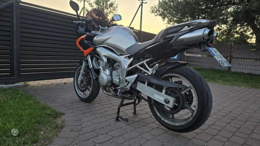 Черный Ямаха FZ 6S 2004 в Юрбаркас, объемом двигателя 0.60 л и пробегом 34 тыс. км за 2350 €, фото 7 на AUTOMOTO.COM.LV