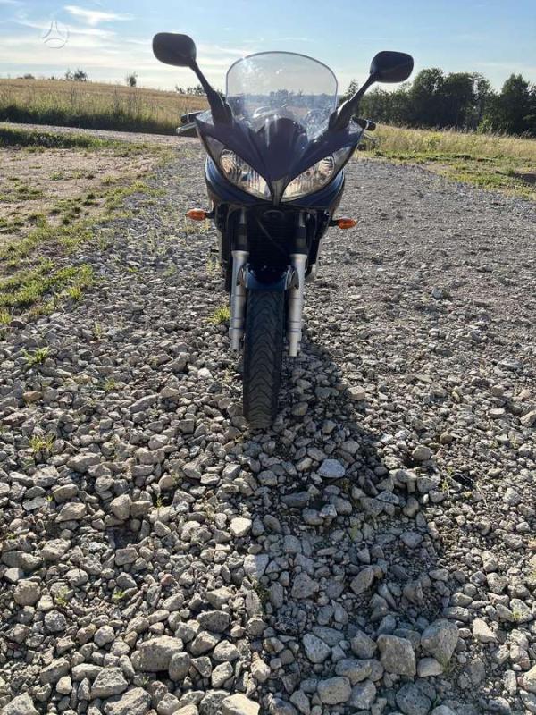 Черный Ямаха FZ 6S 2004 в Вильнюс, объемом двигателя 0.60 л и пробегом 60 тыс. км за 2400 €, фото 3 на AUTOMOTO.COM.LV