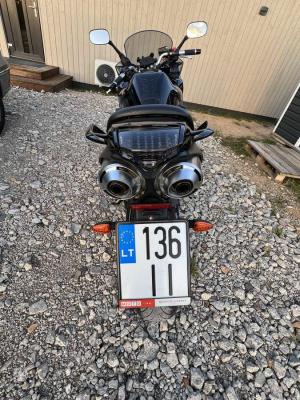 Black Yamaha FZ 6S 2004 in Vilnius, with an engine capacity of 0.60 L and mileage of 60 thousand km for 2400 €, photo 5 on AUTOMOTO.COM.LV