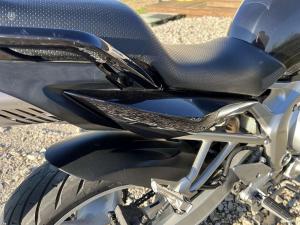 Black Yamaha FZ 6S 2004 in Vilnius, with an engine capacity of 0.60 L and mileage of 60 thousand km for 2400 €, photo 10 on AUTOMOTO.COM.LV