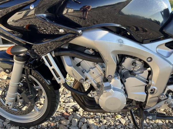 Черный Ямаха FZ 6S 2004 в Вильнюс, объемом двигателя 0.60 л и пробегом 60 тыс. км за 2400 €, фото 10 на AUTOMOTO.COM.LV