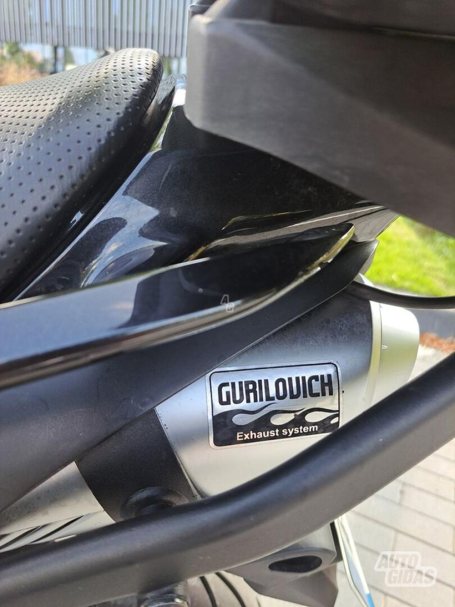 Black Yamaha FZ 6S 2005 in Kaunas, with an engine capacity of 0.60 L and mileage of 49 thousand km for 2650 €, photo 8 on AUTOMOTO.COM.LV