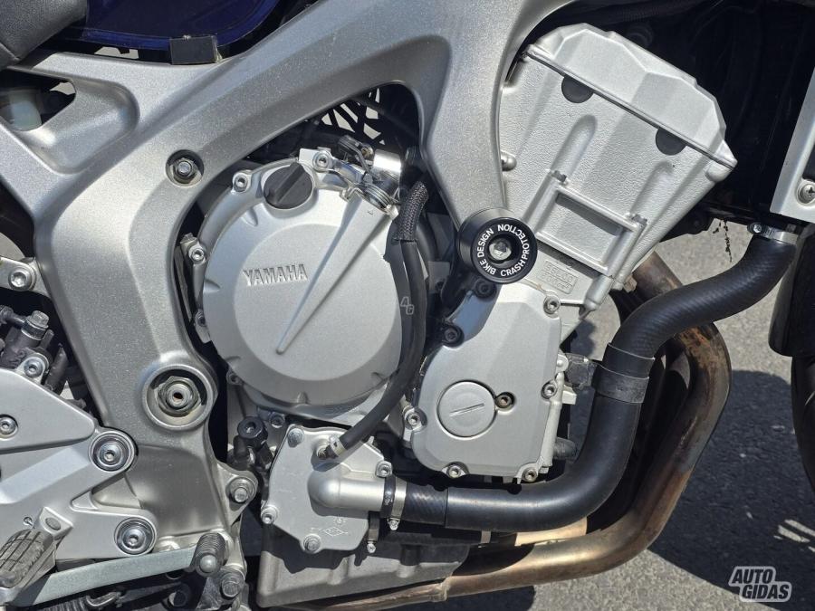 Zils Yamaha FZ 6S 2005 Šauļi, ar dzinēja tilpumu 0.60 L un nobraukumu 36 tūkst. km par 1750 €, foto 7 vietnē AUTOMOTO.COM.LV