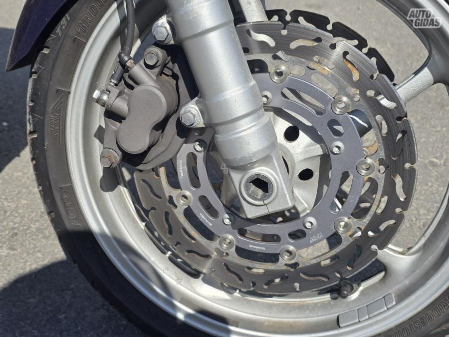 Zils Yamaha FZ 6S 2005 Šauļi, ar dzinēja tilpumu 0.60 L un nobraukumu 36 tūkst. km par 1750 €, foto 10 vietnē AUTOMOTO.COM.LV