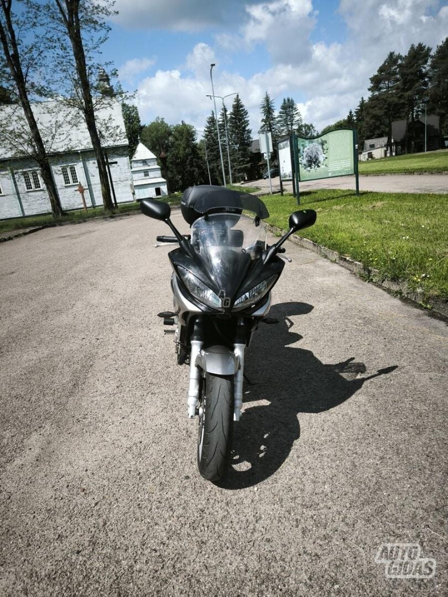 Grey Yamaha FZ 6S 2024 in Kaisiadorys, with an engine capacity of 0.60 L and mileage of 19 thousand km for 2200 €, photo 3 on AUTOMOTO.COM.LV