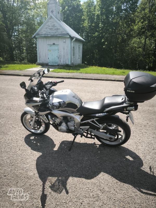 Grey Yamaha FZ 6S 2024 in Kaisiadorys, with an engine capacity of 0.60 L and mileage of 19 thousand km for 2200 €, photo 4 on AUTOMOTO.COM.LV