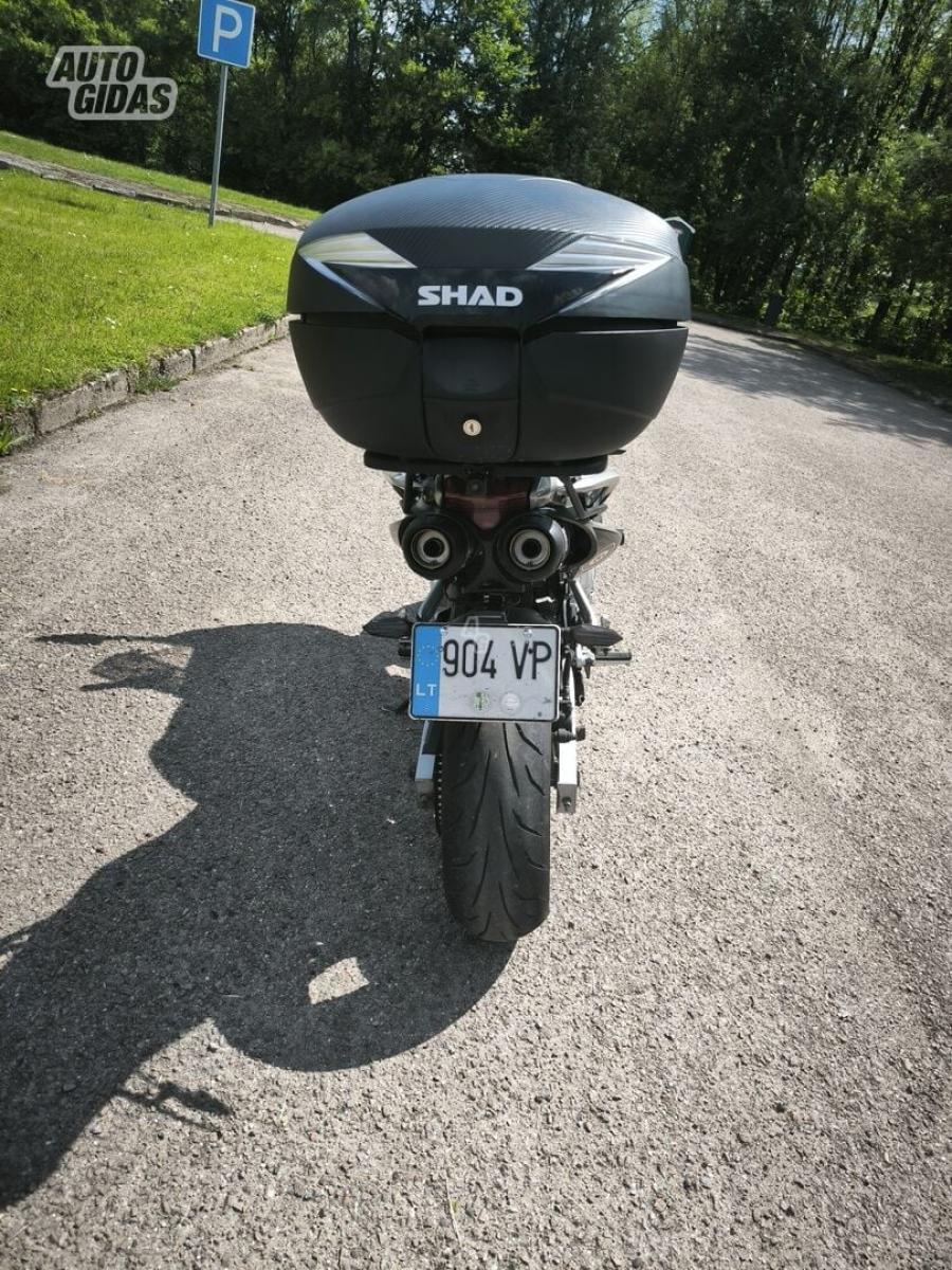 Grey Yamaha FZ 6S 2024 in Kaisiadorys, with an engine capacity of 0.60 L and mileage of 19 thousand km for 2200 €, photo 6 on AUTOMOTO.COM.LV