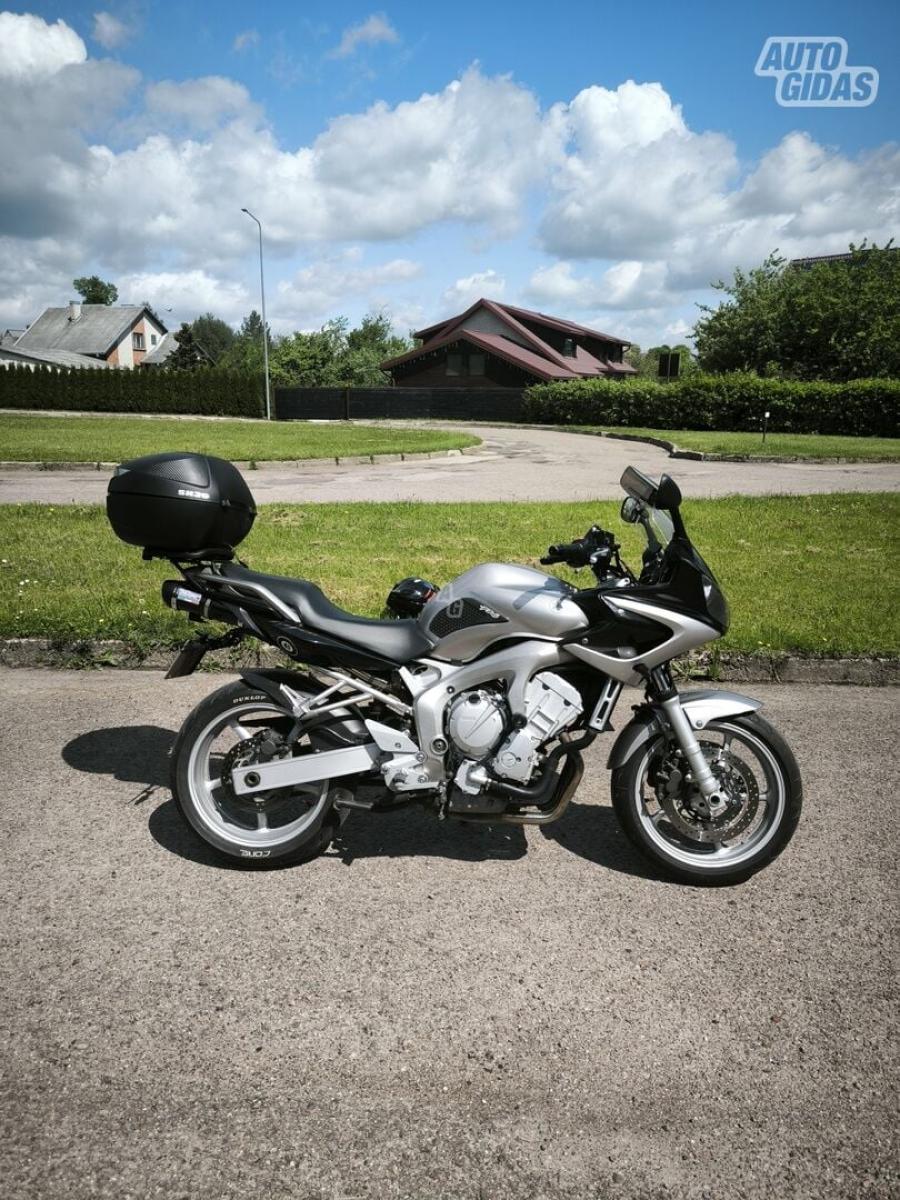 Grey Yamaha FZ 6S 2024 in Kaisiadorys, with an engine capacity of 0.60 L and mileage of 19 thousand km for 2200 €, photo 7 on AUTOMOTO.COM.LV