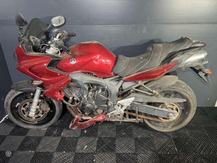 Yamaha FZ 6S 2006 in Taurage, with an engine capacity of 0.60 L and mileage of 30 thousand km for 1450 €, photo 1 on AUTOMOTO.COM.LV