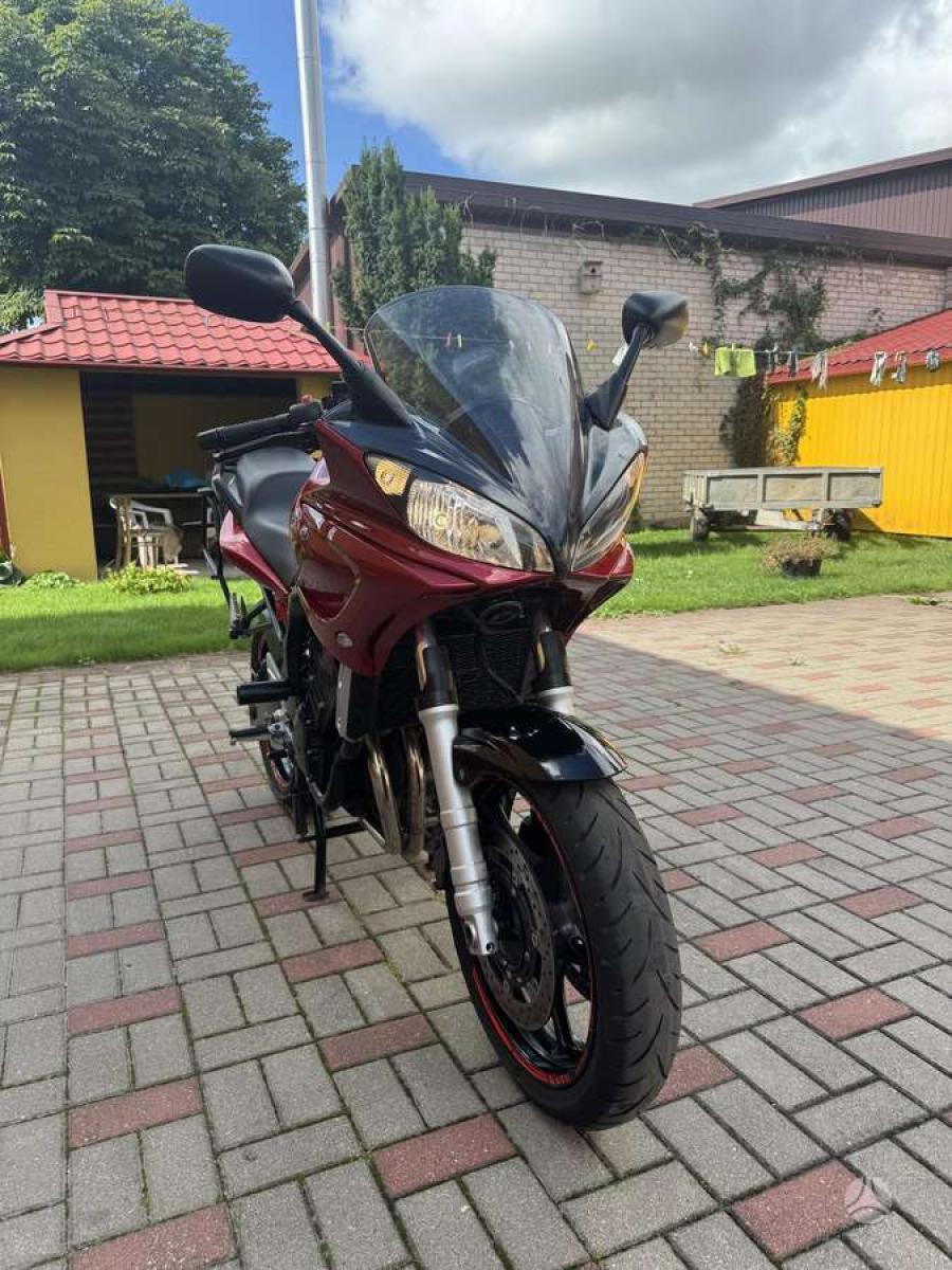 Yamaha FZ 6S 2007 Tauragė, ar dzinēja tilpumu 0.60 L un nobraukumu 31 tūkst. km par 2499 €, foto 4 vietnē AUTOMOTO.COM.LV