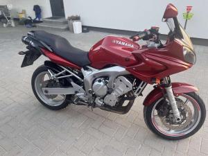 Sarkans Yamaha FZ 6S 2004 Kretinga, ar dzinēja tilpumu 0.60 L un nobraukumu 15 tūkst. km par 2800 €, foto 5 vietnē AUTOMOTO.COM.LV