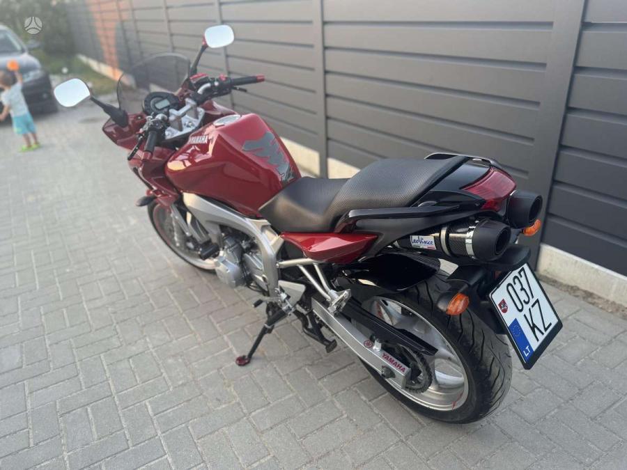 Sarkans Yamaha FZ 6S 2004 Kretinga, ar dzinēja tilpumu 0.60 L un nobraukumu 15 tūkst. km par 2800 €, foto 6 vietnē AUTOMOTO.COM.LV