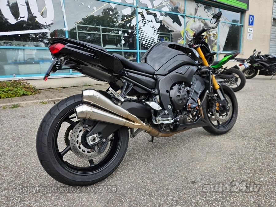 Black Yamaha FZ 8 2010 in Tallinn, with an engine capacity of 0.78 L and mileage of 58 thousand km for 3900 €, photo 4 on AUTOMOTO.COM.LV