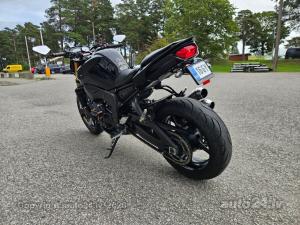 Black Yamaha FZ 8 2010 in Tallinn, with an engine capacity of 0.78 L and mileage of 58 thousand km for 3900 €, photo 5 on AUTOMOTO.COM.LV