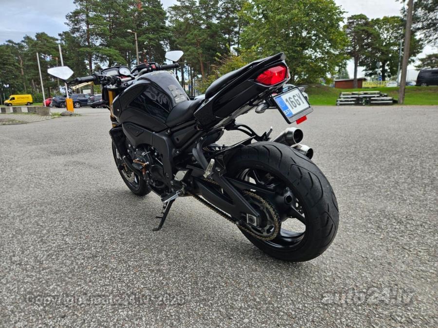 Black Yamaha FZ 8 2010 in Tallinn, with an engine capacity of 0.78 L and mileage of 58 thousand km for 3900 €, photo 5 on AUTOMOTO.COM.LV