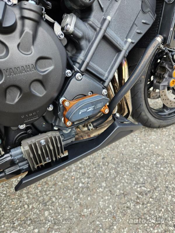 Черный Ямаха FZ 8 2010 в Таллин, объемом двигателя 0.78 л и пробегом 58 тыс. км за 3900 €, фото 8 на AUTOMOTO.COM.LV