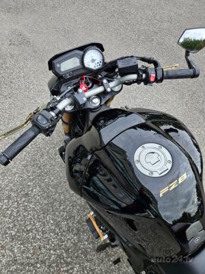 Black Yamaha FZ 8 2010 in Tallinn, with an engine capacity of 0.78 L and mileage of 58 thousand km for 3900 €, photo 11 on AUTOMOTO.COM.LV