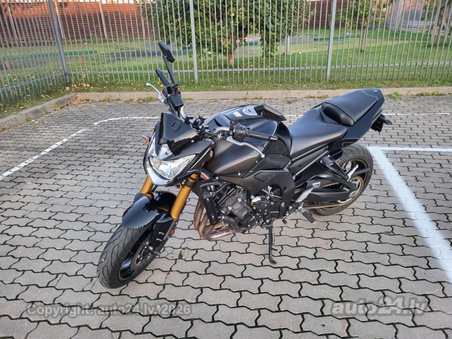 Melns Yamaha FZ 8 2011 Tartu, ar dzinēja tilpumu 0.80 L un nobraukumu 25 tūkst. km par 4000 €, foto 1 vietnē AUTOMOTO.COM.LV