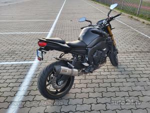 Melns Yamaha FZ 8 2011 Tartu, ar dzinēja tilpumu 0.80 L un nobraukumu 25 tūkst. km par 4000 €, foto 4 vietnē AUTOMOTO.COM.LV