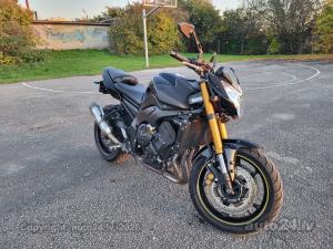 Melns Yamaha FZ 8 2011 Tartu, ar dzinēja tilpumu 0.80 L un nobraukumu 25 tūkst. km par 4000 €, foto 7 vietnē AUTOMOTO.COM.LV
