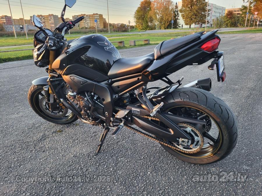 Melns Yamaha FZ 8 2011 Tartu, ar dzinēja tilpumu 0.80 L un nobraukumu 25 tūkst. km par 4000 €, foto 9 vietnē AUTOMOTO.COM.LV