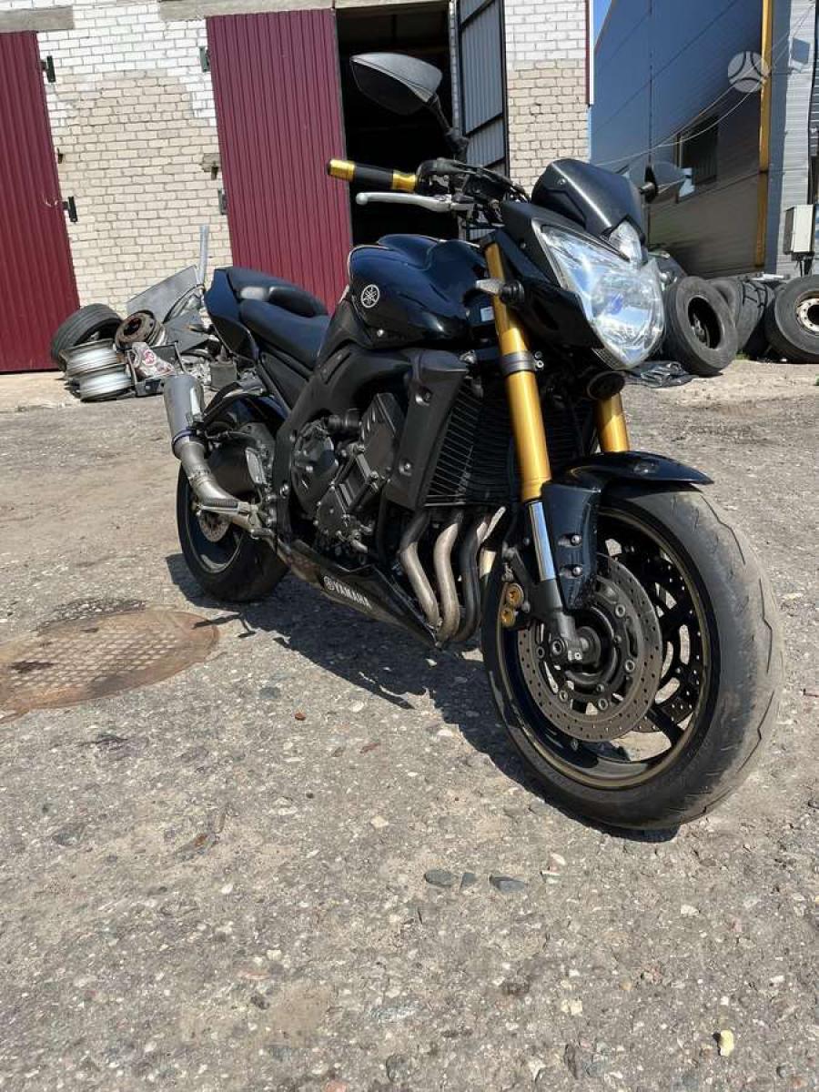 Черный Ямаха FZ 8 2011 в Скаудвеле, объемом двигателя 0.80 л и пробегом 34 тыс. км за 4600 €, фото 3 на AUTOMOTO.COM.LV
