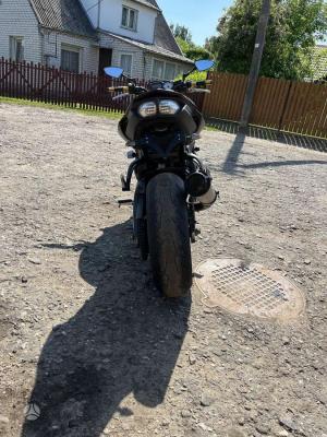 Черный Ямаха FZ 8 2011 в Скаудвеле, объемом двигателя 0.80 л и пробегом 34 тыс. км за 4600 €, фото 6 на AUTOMOTO.COM.LV