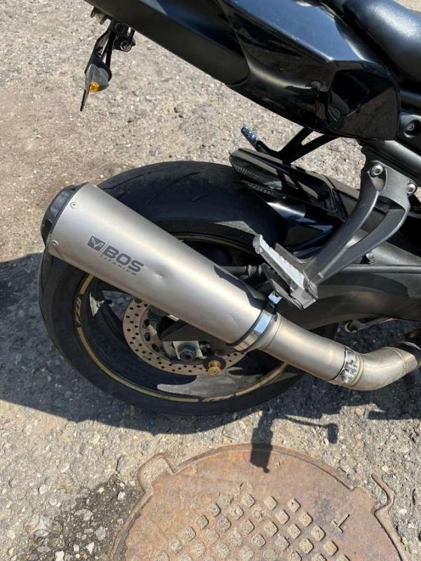 Черный Ямаха FZ 8 2011 в Скаудвеле, объемом двигателя 0.80 л и пробегом 34 тыс. км за 4600 €, фото 6 на AUTOMOTO.COM.LV