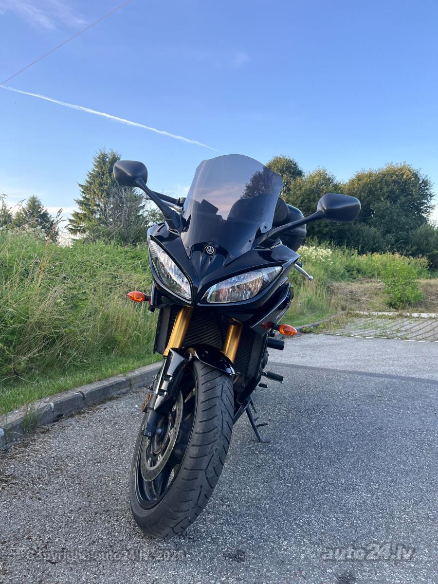 Черный Ямаха FZ 8 2011 в Таллин, объемом двигателя 0.78 л и пробегом 46 тыс. км за 3200 €, фото 3 на AUTOMOTO.COM.LV