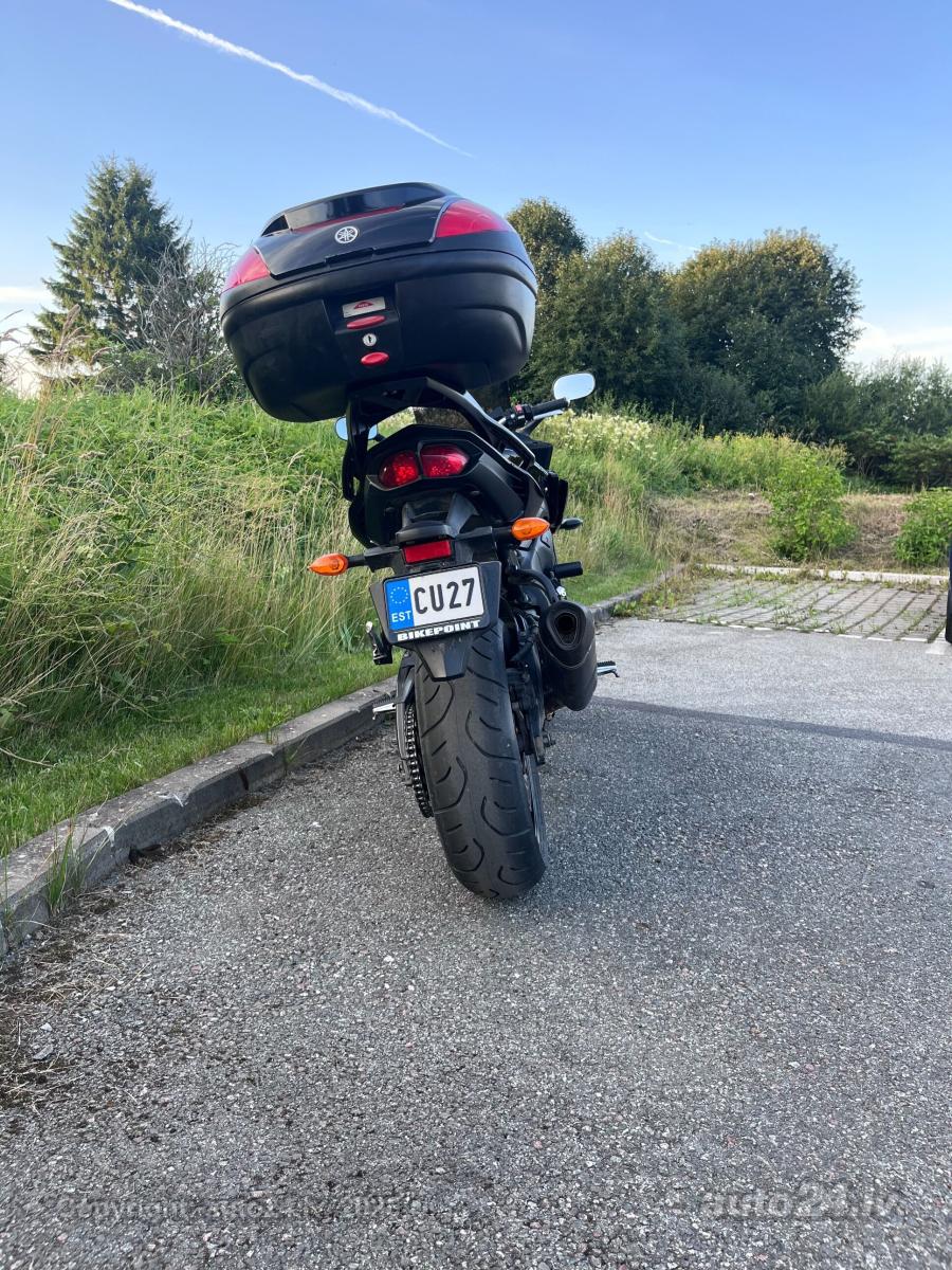 Черный Ямаха FZ 8 2011 в Таллин, объемом двигателя 0.78 л и пробегом 46 тыс. км за 3200 €, фото 5 на AUTOMOTO.COM.LV
