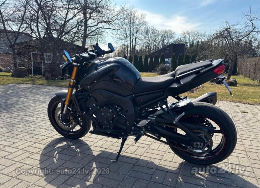 Черный Ямаха FZ 8 2014 в Таллин, объемом двигателя 0.80 л и пробегом 25 тыс. км за 4999 €, фото 6 на AUTOMOTO.COM.LV