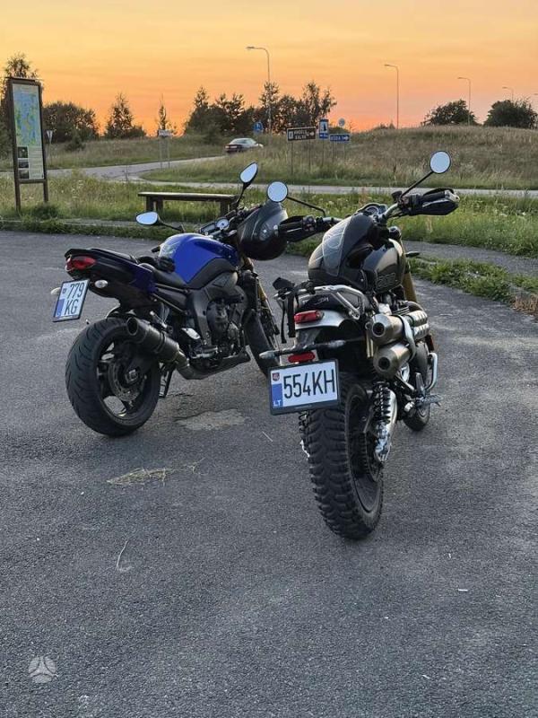 Blue Yamaha FZ 8 2012 in Vilnius, with an engine capacity of 0.78 L and mileage of 43 thousand km for 4500 €, photo 3 on AUTOMOTO.COM.LV