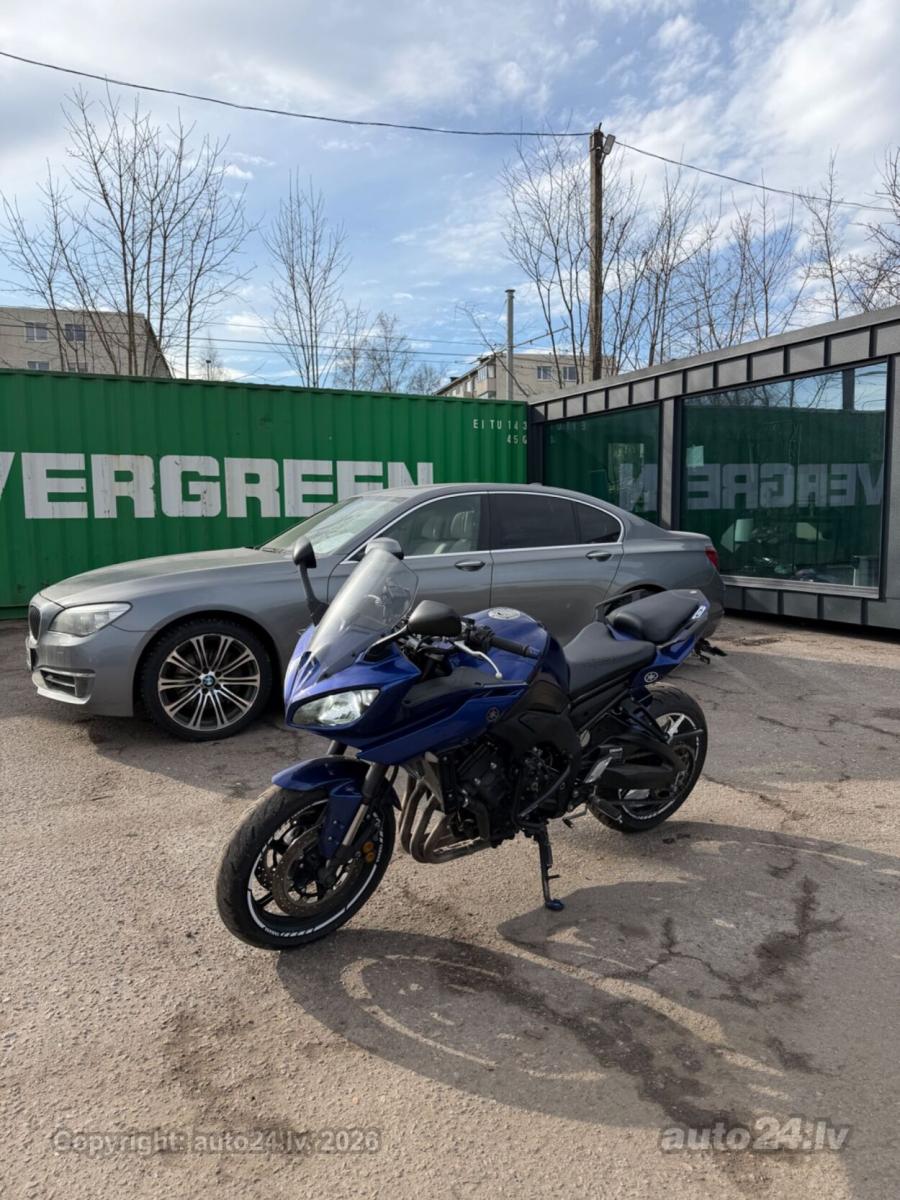 Yamaha FZ 8 2010 in Tallinn, with an engine capacity of 0.78 L and mileage of 0 thousand km for 3499 €, photo 3 on AUTOMOTO.COM.LV