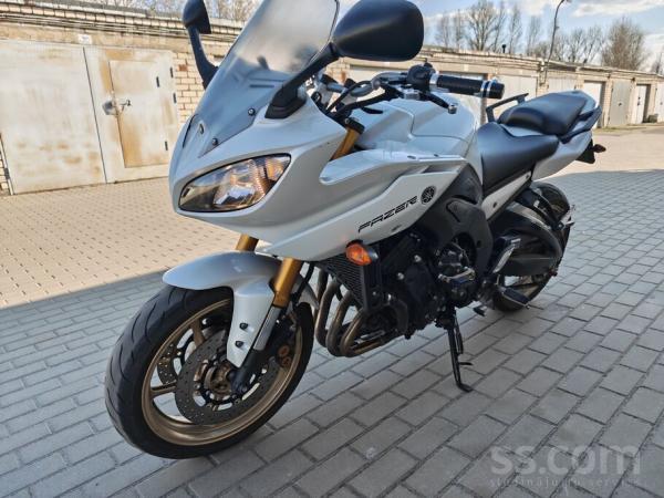 Yamaha FZ 8 2010 in Riga, with an engine capacity of 0.80 L and mileage of 0 thousand km for 3900 €, photo 2 on AUTOMOTO.COM.LV