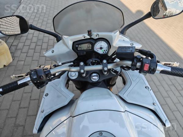 Yamaha FZ 8 2010 in Riga, with an engine capacity of 0.80 L and mileage of 0 thousand km for 3900 €, photo 6 on AUTOMOTO.COM.LV
