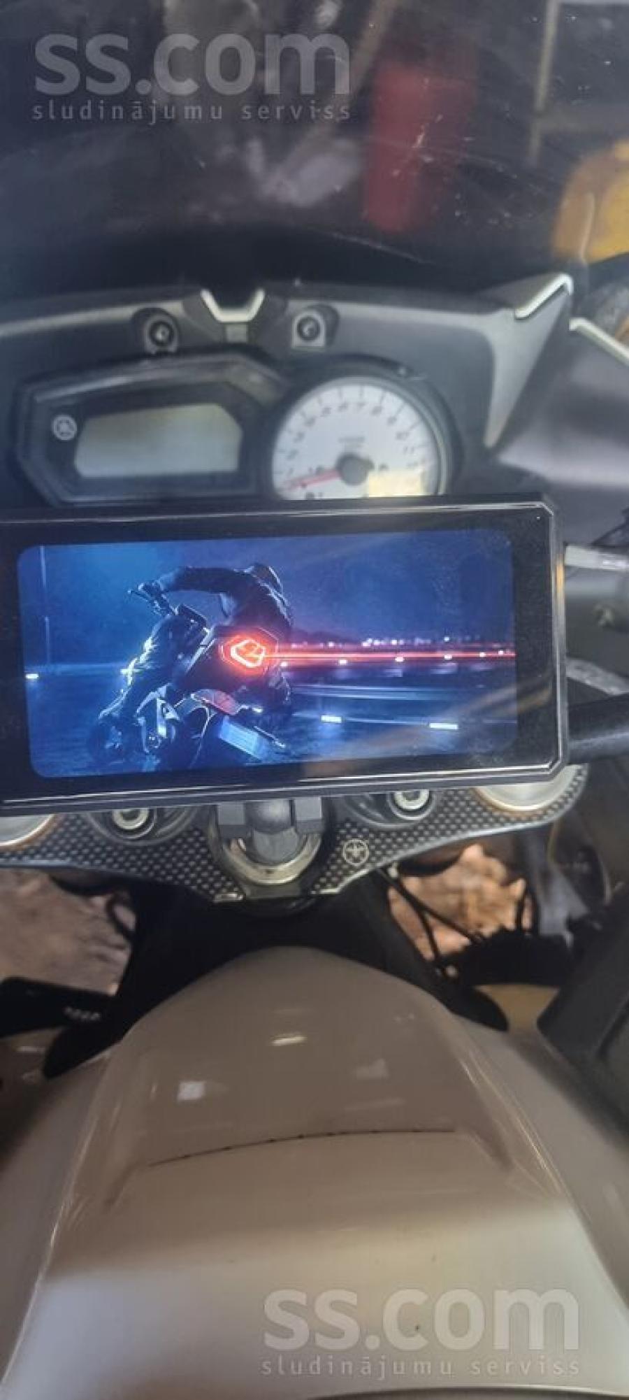 Ямаха FZ 8 2010 в Добеле, объемом двигателя 0.80 л и пробегом 0 тыс. км за 4600 €, фото 11 на AUTOMOTO.COM.LV