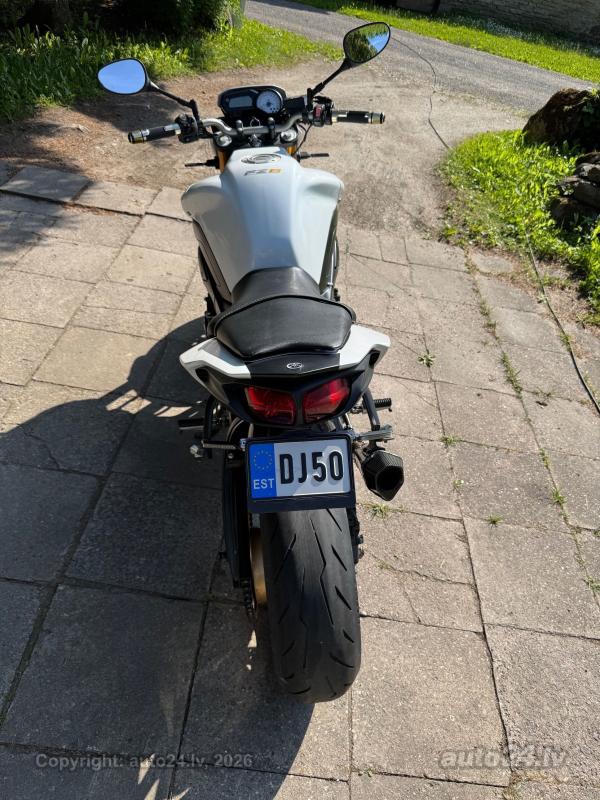 Yamaha FZ 8 2010 in Tallinn, with an engine capacity of 0.78 L and mileage of 53 thousand km for 3800 €, photo 7 on AUTOMOTO.COM.LV