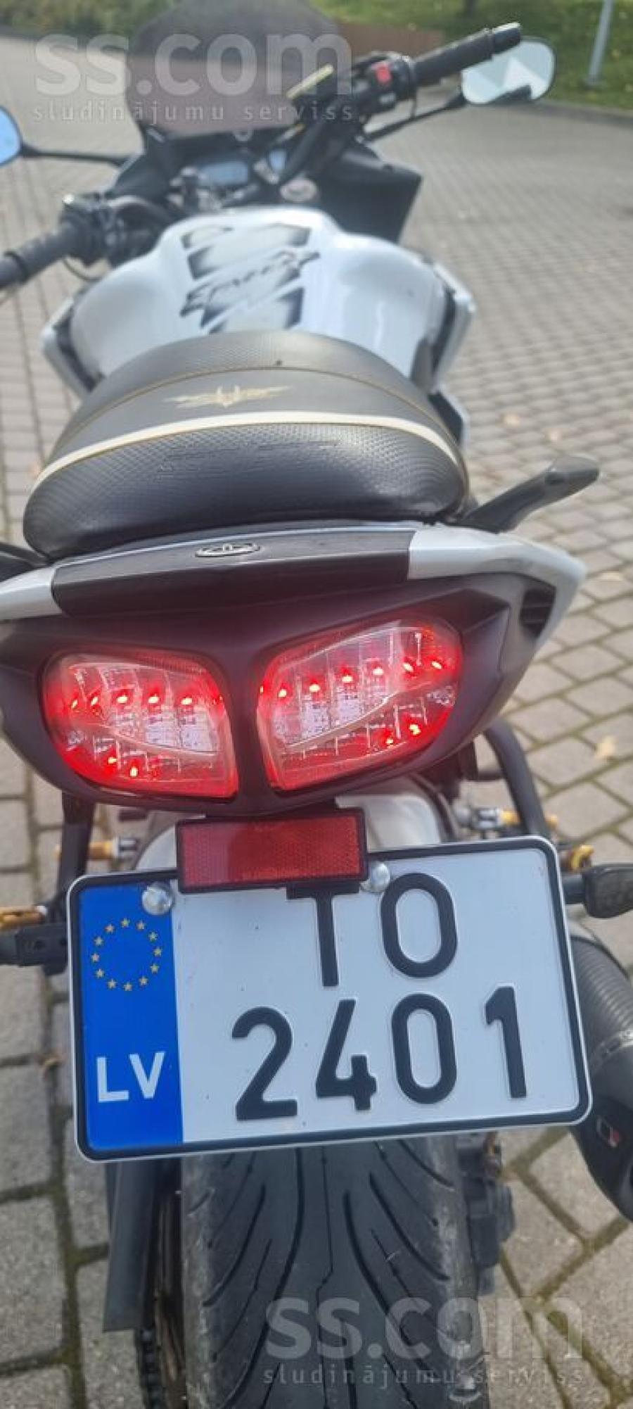 Ямаха FZ 8 2010 в Добеле, объемом двигателя 0.80 л и пробегом 0 тыс. км за 4400 €, фото 6 на AUTOMOTO.COM.LV
