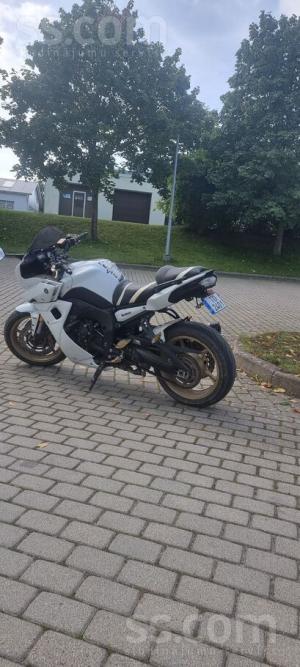 Ямаха FZ 8 2010 в Добеле, объемом двигателя 0.80 л и пробегом 0 тыс. км за 4400 €, фото 8 на AUTOMOTO.COM.LV