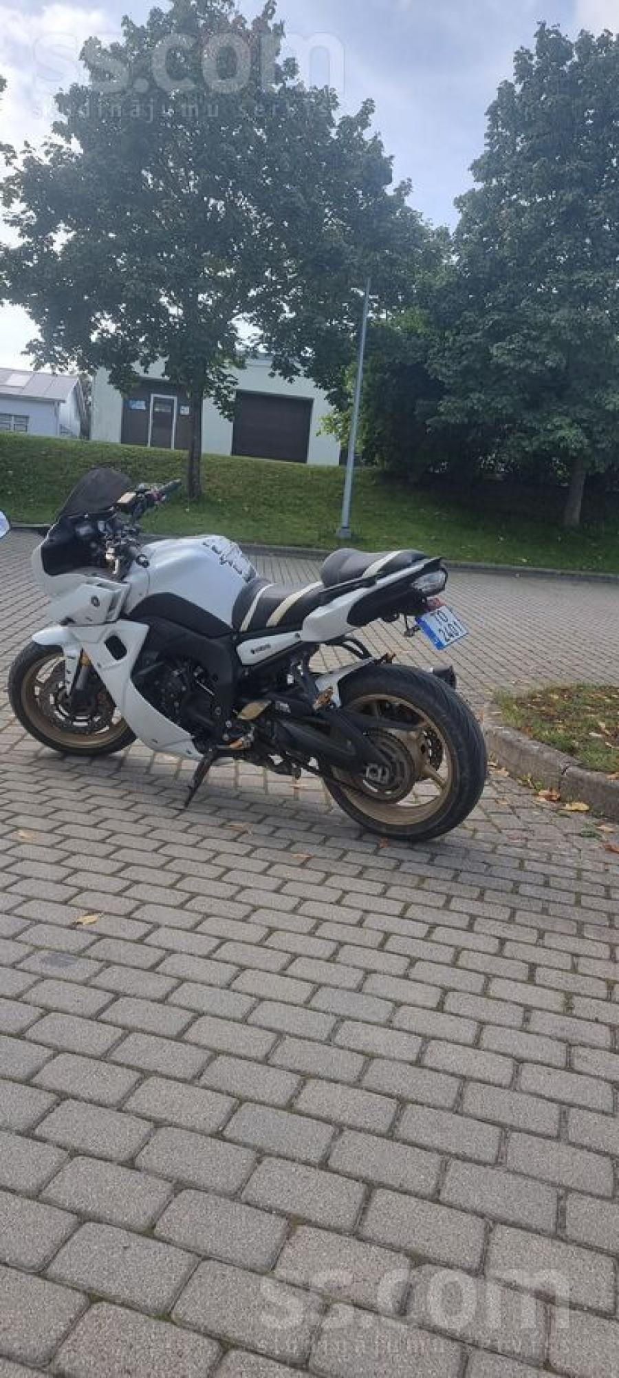 Ямаха FZ 8 2010 в Добеле, объемом двигателя 0.80 л и пробегом 0 тыс. км за 4400 €, фото 8 на AUTOMOTO.COM.LV