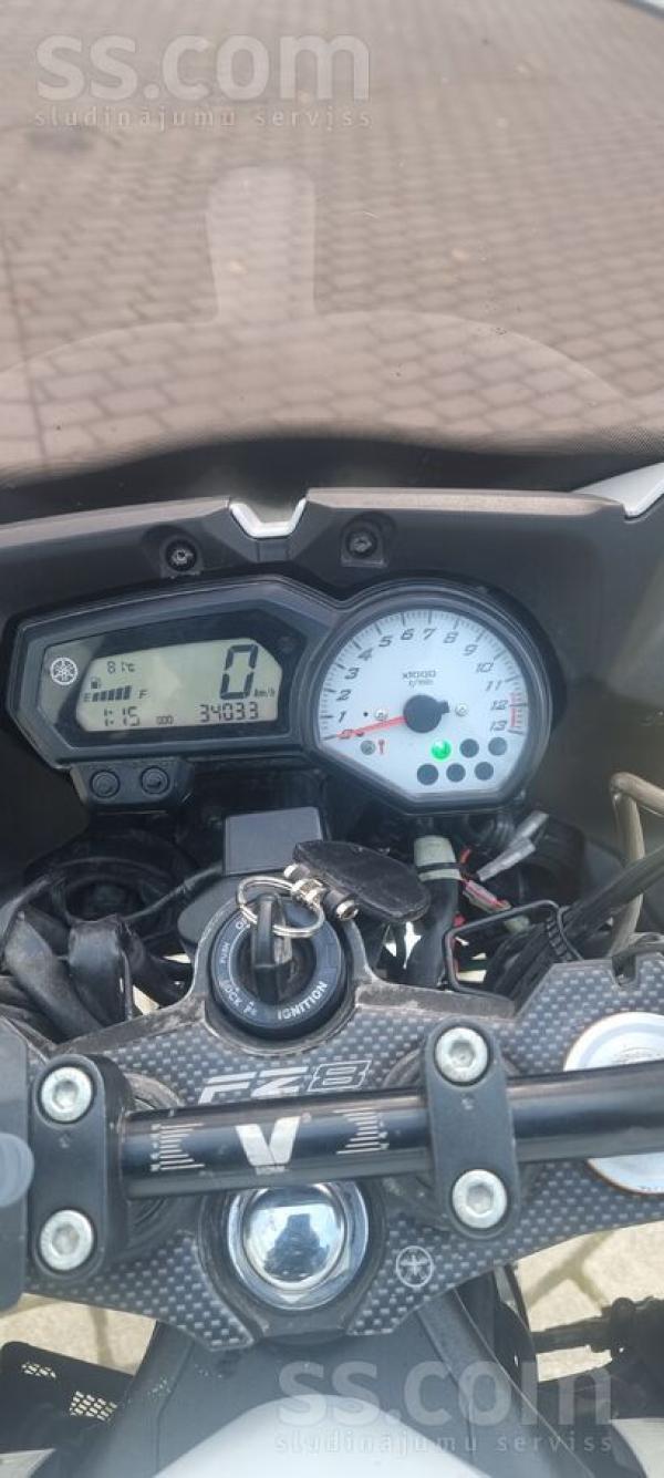 Yamaha FZ 8 2010 in Dobele, with an engine capacity of 0.80 L and mileage of 0 thousand km for 4400 €, photo 8 on AUTOMOTO.COM.LV