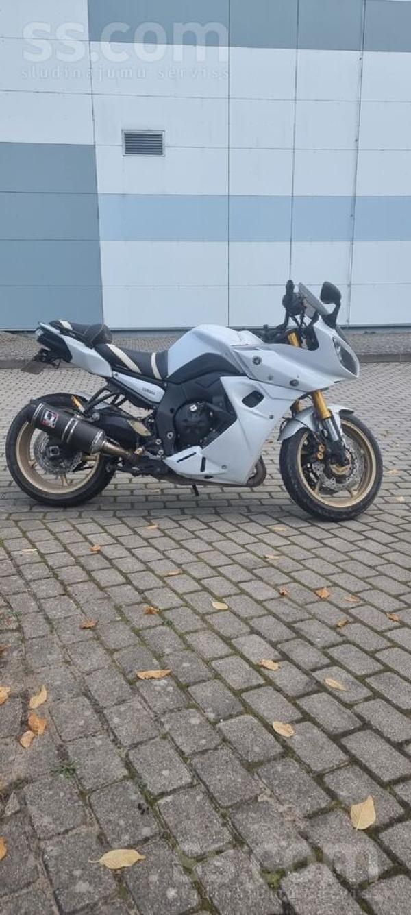 Yamaha FZ 8 2010 in Dobele, with an engine capacity of 0.80 L and mileage of 0 thousand km for 4400 €, photo 9 on AUTOMOTO.COM.LV