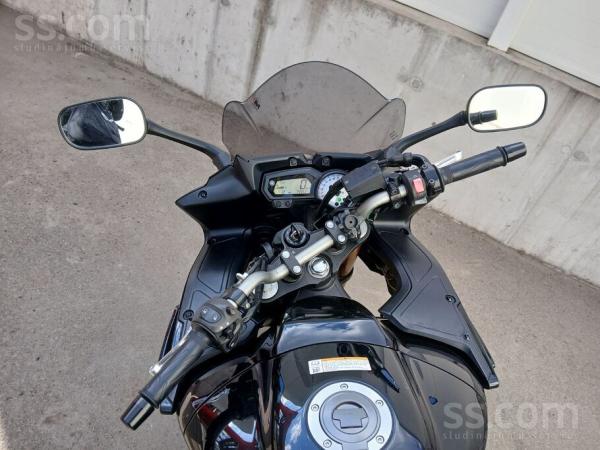 Yamaha FZ 8 2011 in Riga, with an engine capacity of 0.80 L and mileage of 0 thousand km for 4000 €, photo 7 on AUTOMOTO.COM.LV