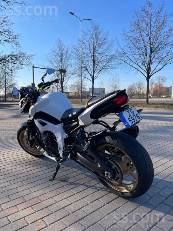Yamaha FZ 8 2011 Jelgava, ar dzinēja tilpumu 0.78 L un nobraukumu 0 tūkst. km par 4000 €, foto 2 vietnē AUTOMOTO.COM.LV
