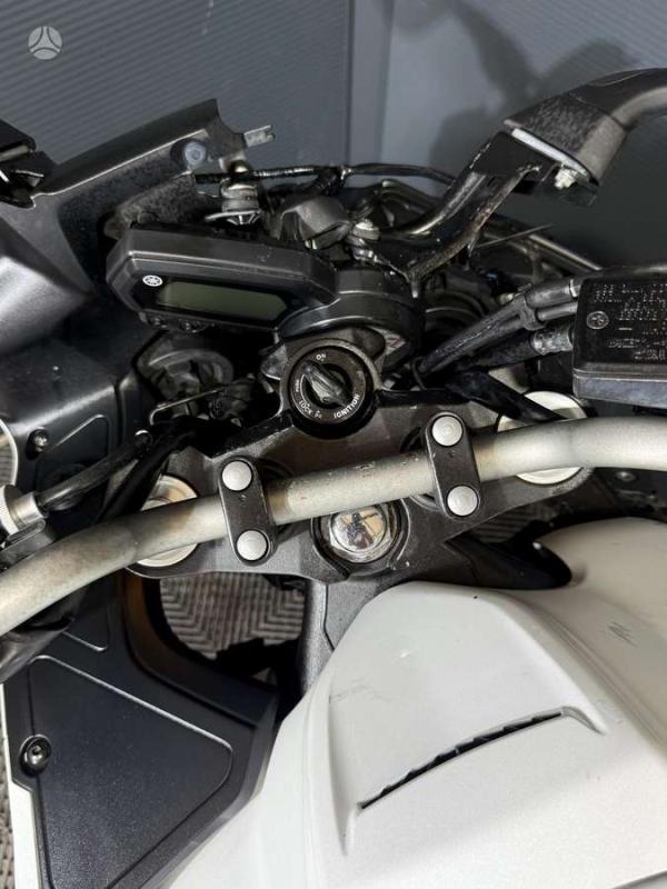 Yamaha FZ 8 2011 Tauragė, ar dzinēja tilpumu 0.80 L un nobraukumu 30 tūkst. km par 1950 €, foto 4 vietnē AUTOMOTO.COM.LV